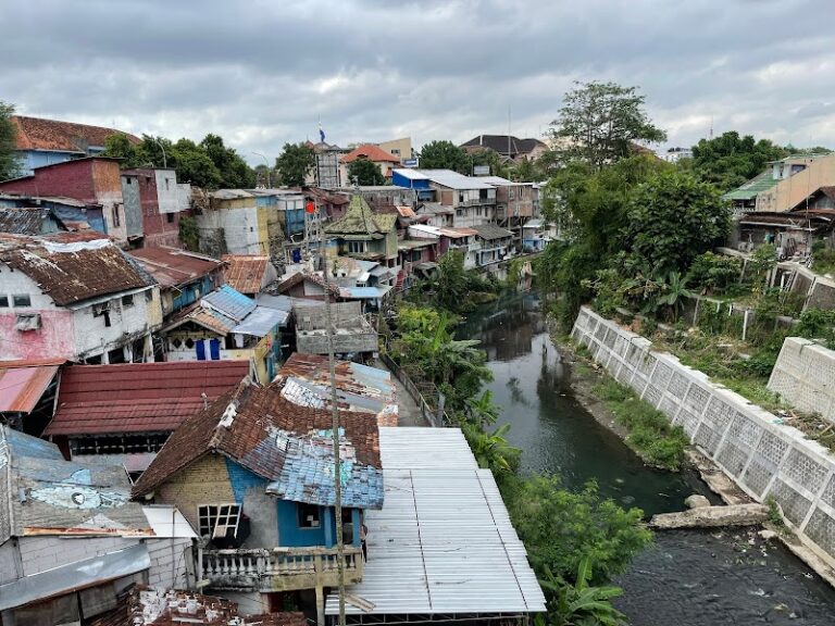 Sungai Code dan Transformasi Sosial di Yogyakarta: Dari Permukiman ...